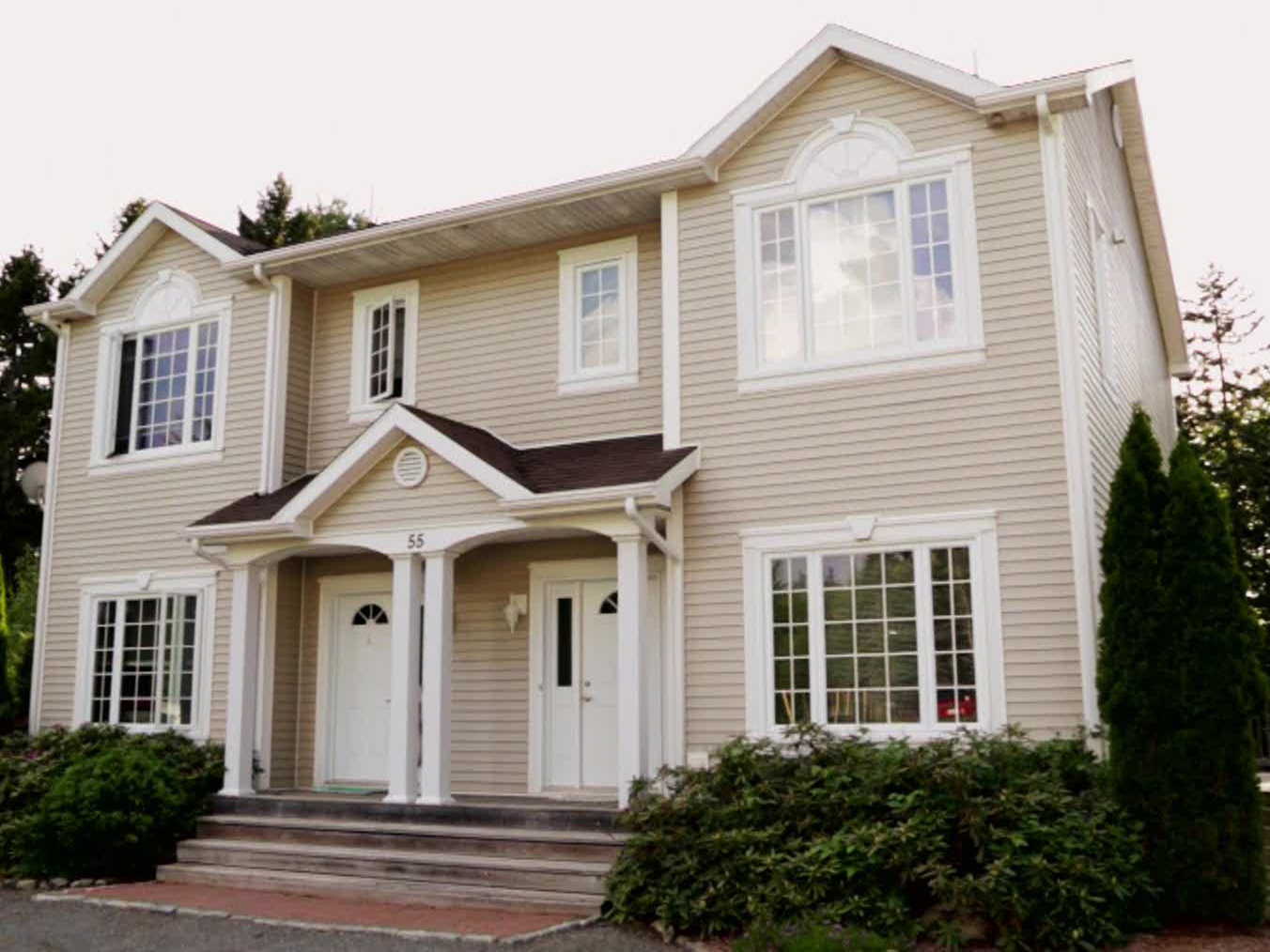 Prime Video: Island Life - Season 1