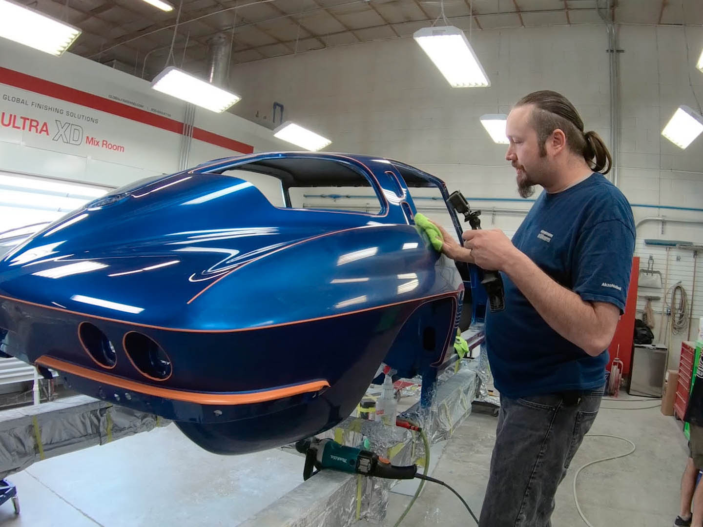 Prime Video: Bitchin' Rides Extra - Season 1