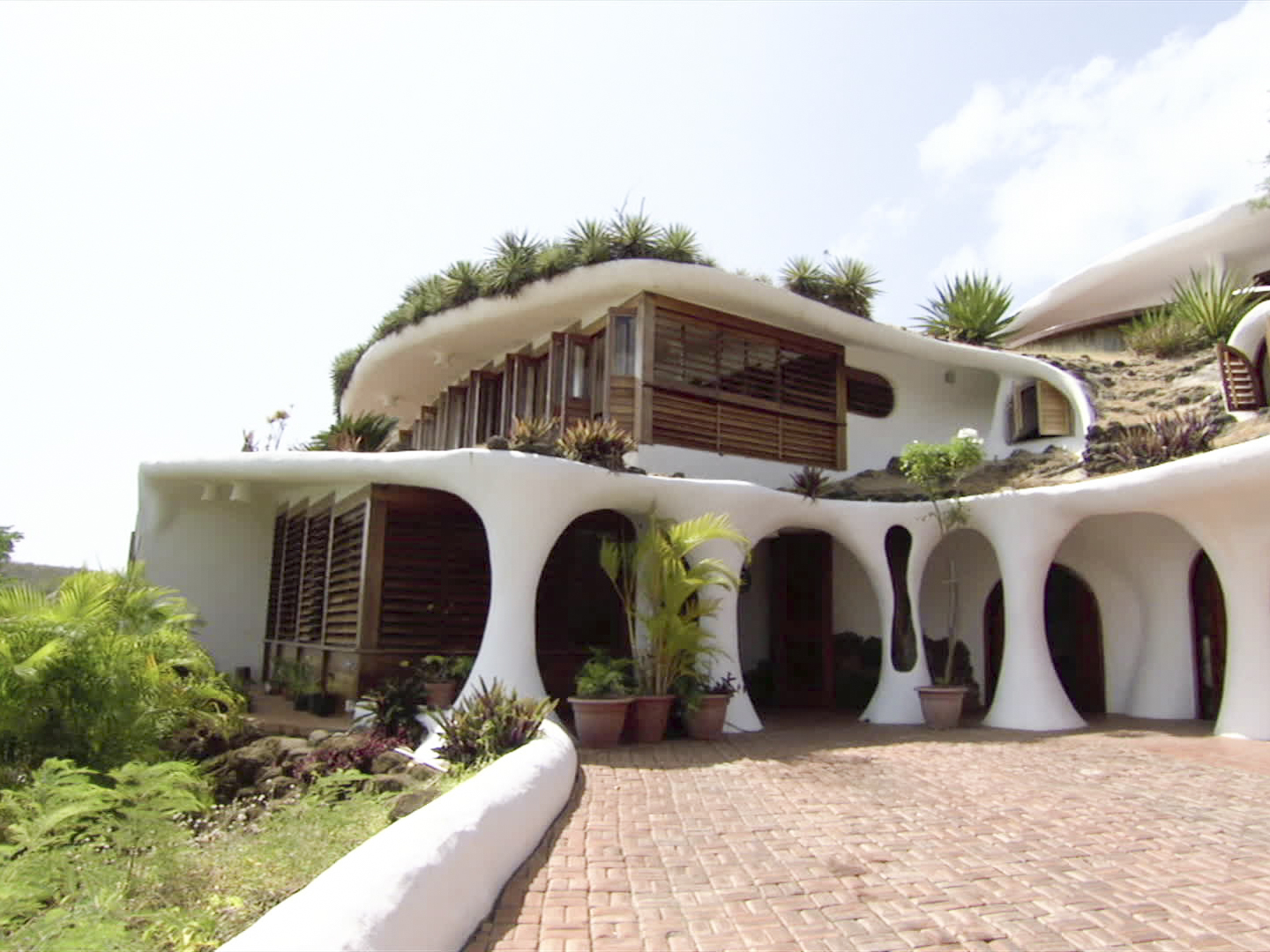 Prime Video: World's Most Extreme Homes - Season 4