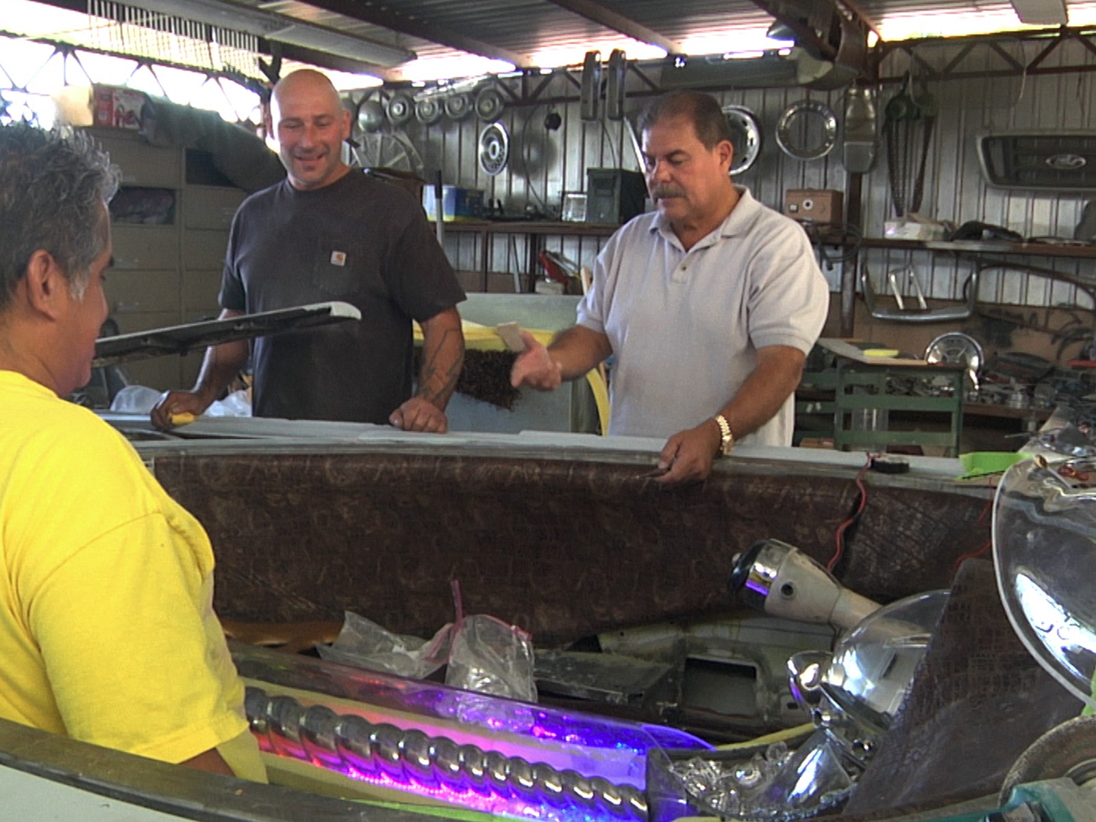 Prime Video: Full Custom Garage