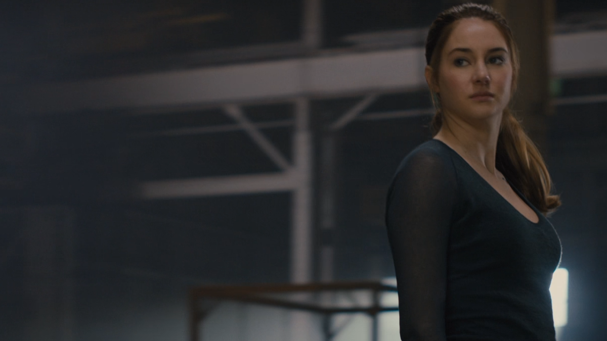 Tris Prior Dauntless Outfit