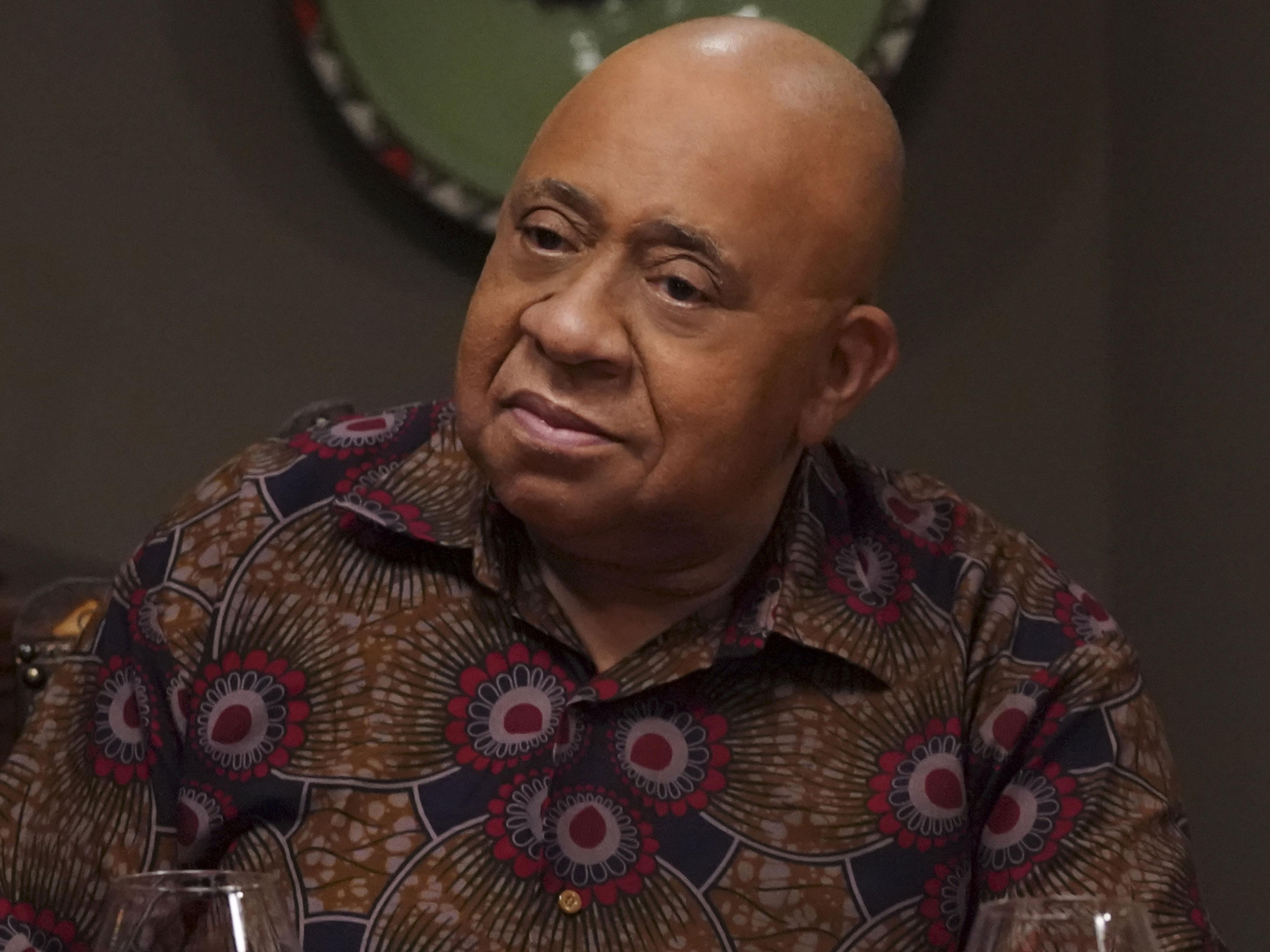 Prime Video: Bob Hearts Abishola - Season 3