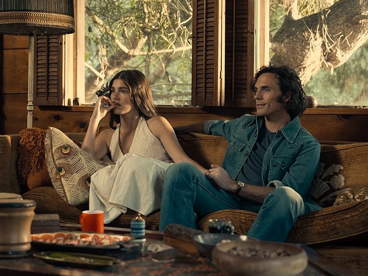 Amazon.com: Daisy Jones & the Six - Season 1 : Riley Keough, Sam ...