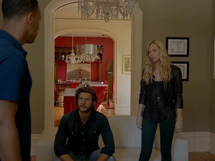 Prime Video: Bitten S1 - Season 1