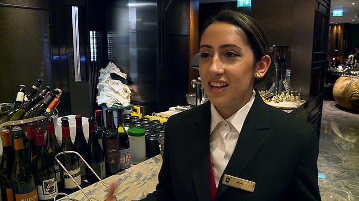 Amazon.com: Shard - Hotel in the Clouds : Jamie Batten: Prime Video