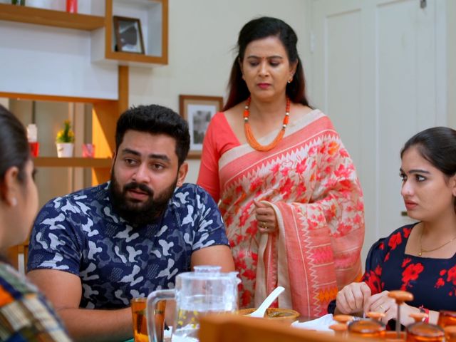 Prime Video: Rani Raja Season 1