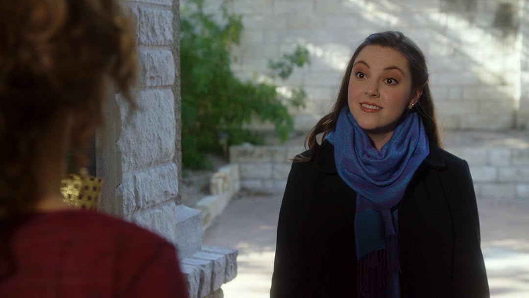 Amazon.com: A Dogwalker's Christmas Tale : Jonathan Bennett, Lexi ...