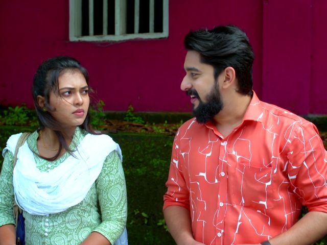 Prime Video: Thumbapoo Season 1