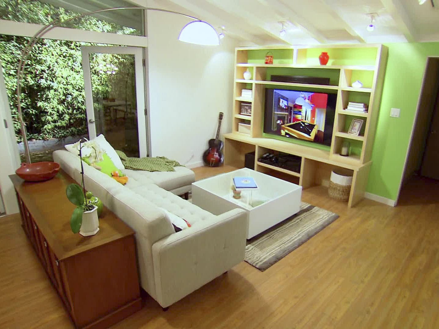 Prime Video: House Crashers - Season 10