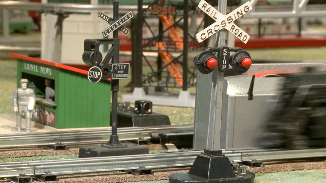 Amazon.com: I Love Toy Trains - The New Roar of the Rails : Jeff ...