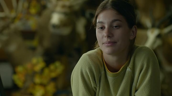 Amazon.com: Mickey and the Bear : Camilla Morrone, James Badge Dale ...