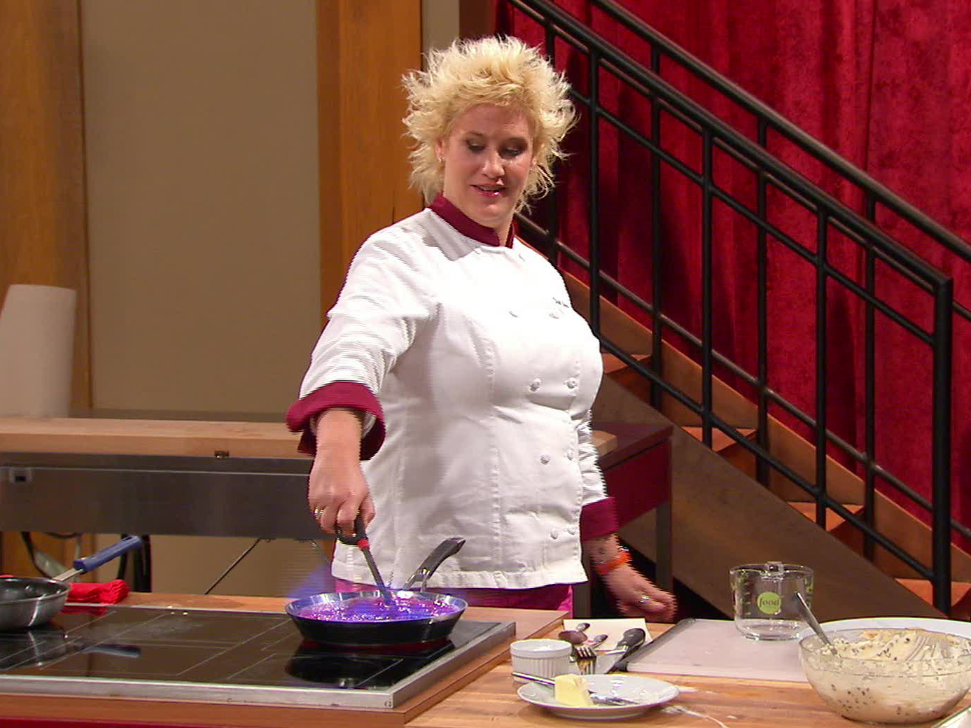 Prime Video: Worst Cooks in America - Season 2