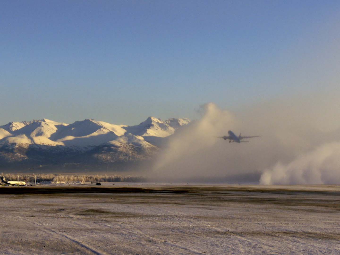 Prime Video: Ice Airport Alaska - Season 1