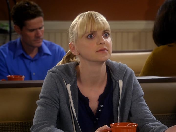 Amazon.com: Mom: The Complete First Season : Anna Faris, Allison Janney ...