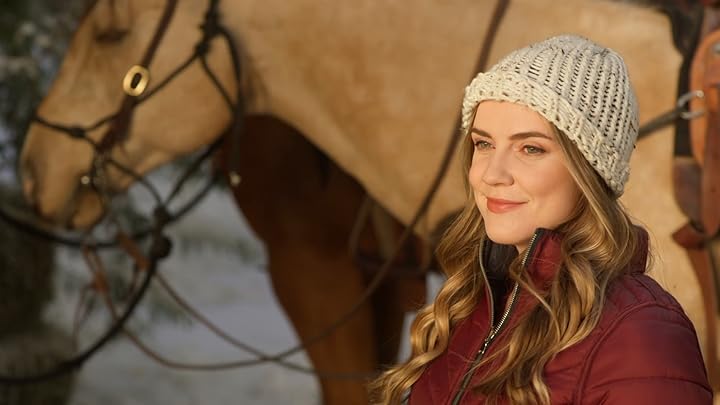 Amazon.com: A Christmas Star : Sara Canning, Daniel Lissing, Joanne ...