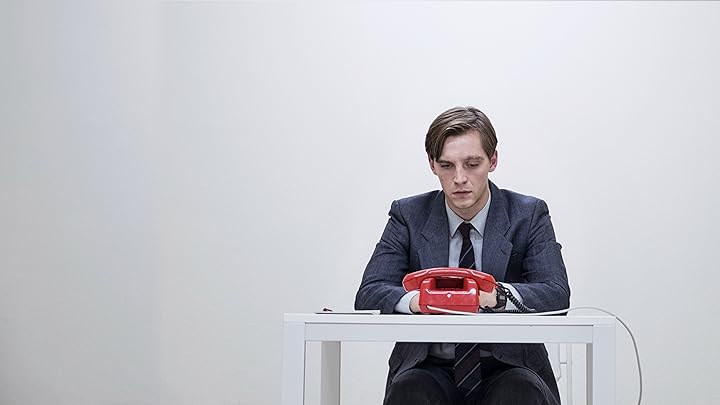 Amazon.com: Deutschland89 - Season 3 : Jonas Nay, Maria Schrader ...