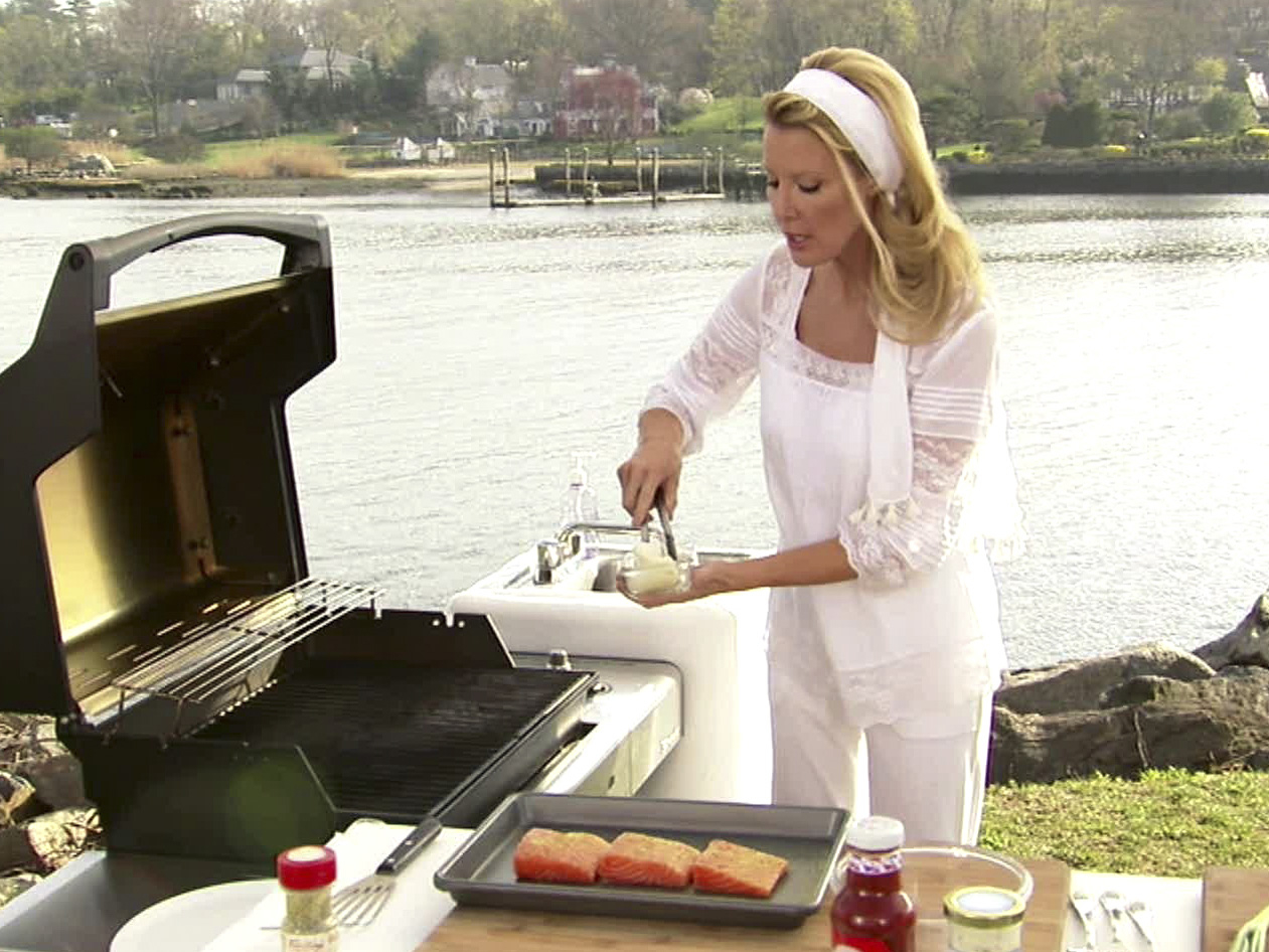 Prime Video: Semi-Homemade Cooking with Sandra Lee - Season 15