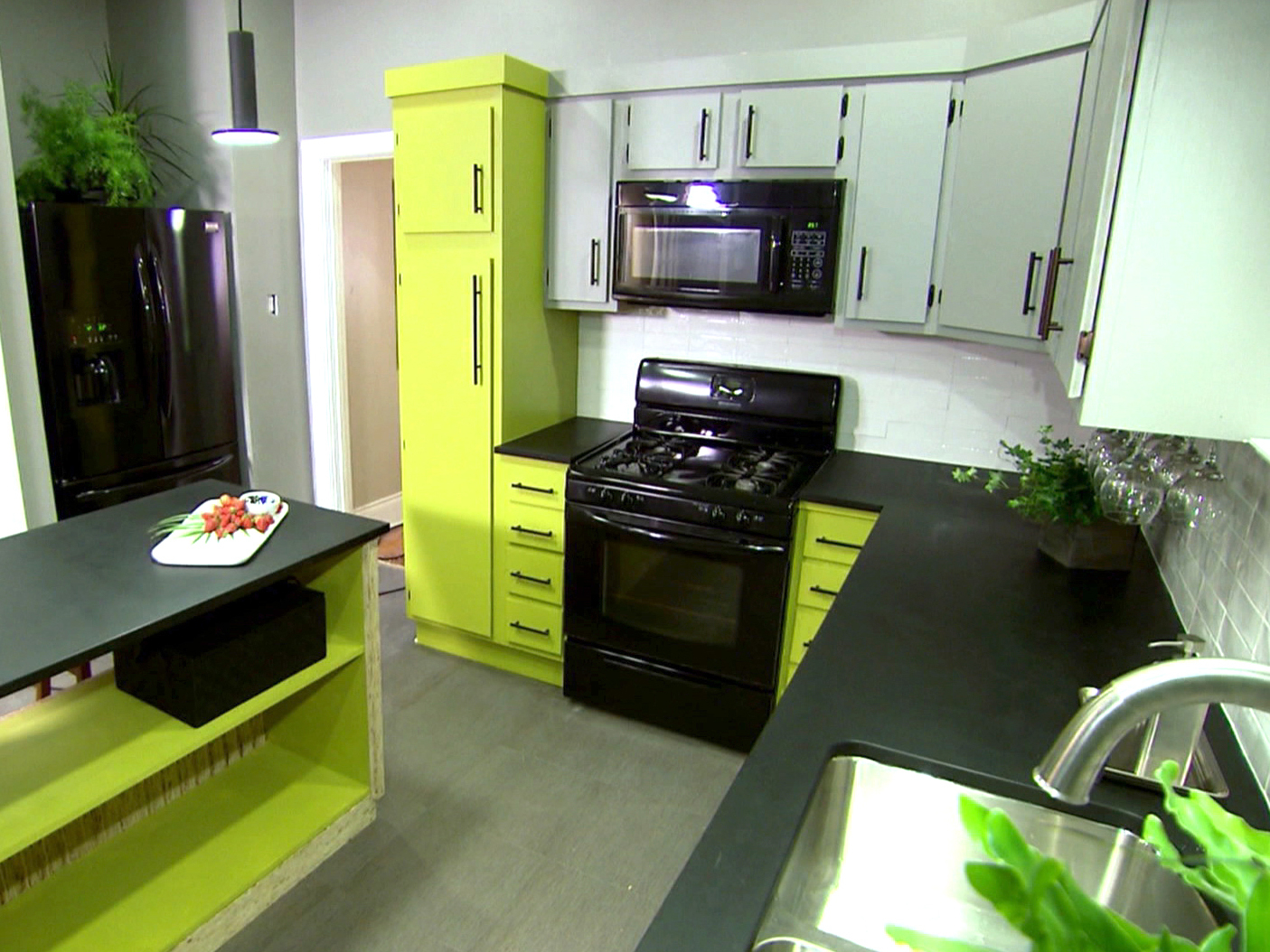 Prime Video: House Crashers - Season 8