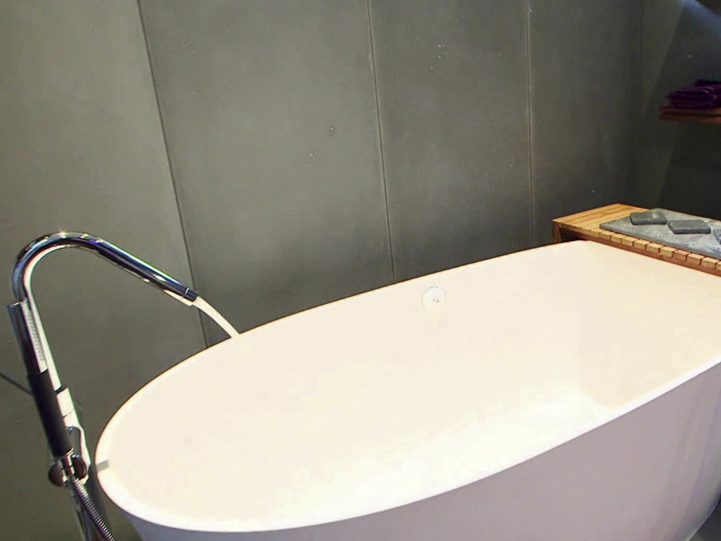 Prime Video: Bath Crashers - Season 8