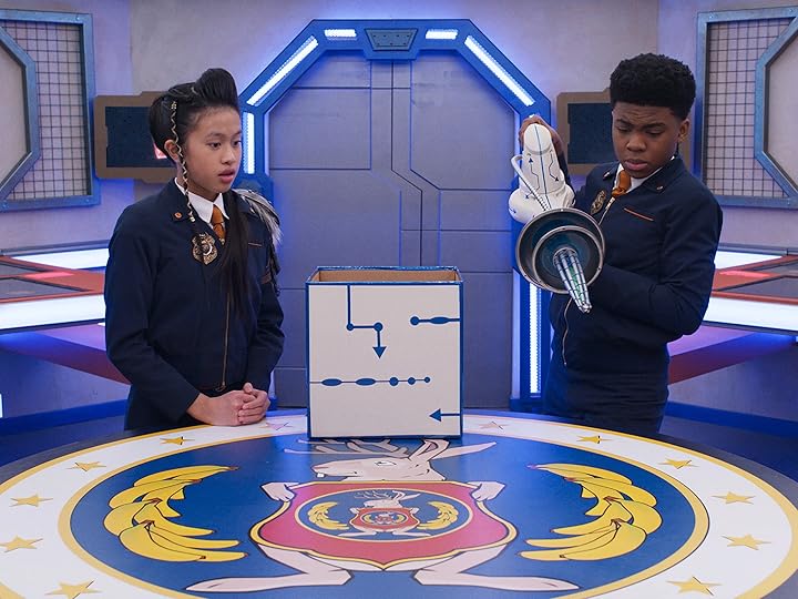 Amazon.com: Odd Squad: Book of Games & Gadget Testers : Alyssa Hidalgo ...