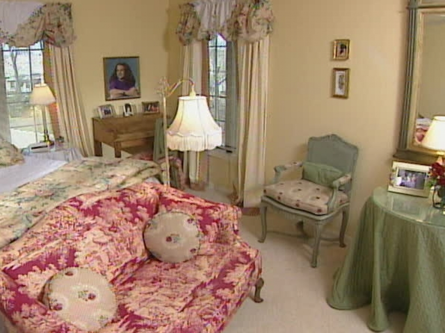 Prime Video: Decorating Cents - Season 3