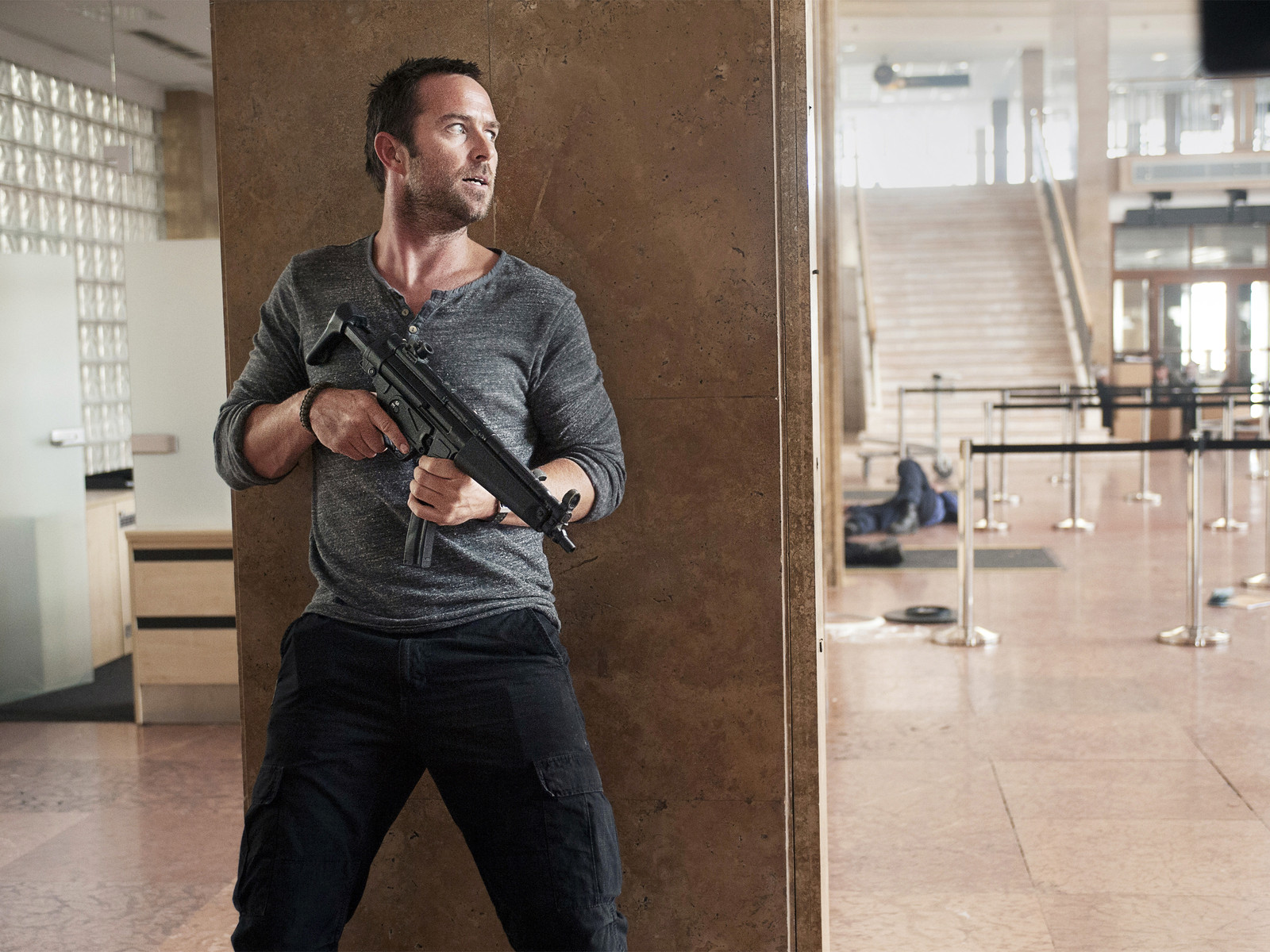 Prime Video: Strike Back-Season 3