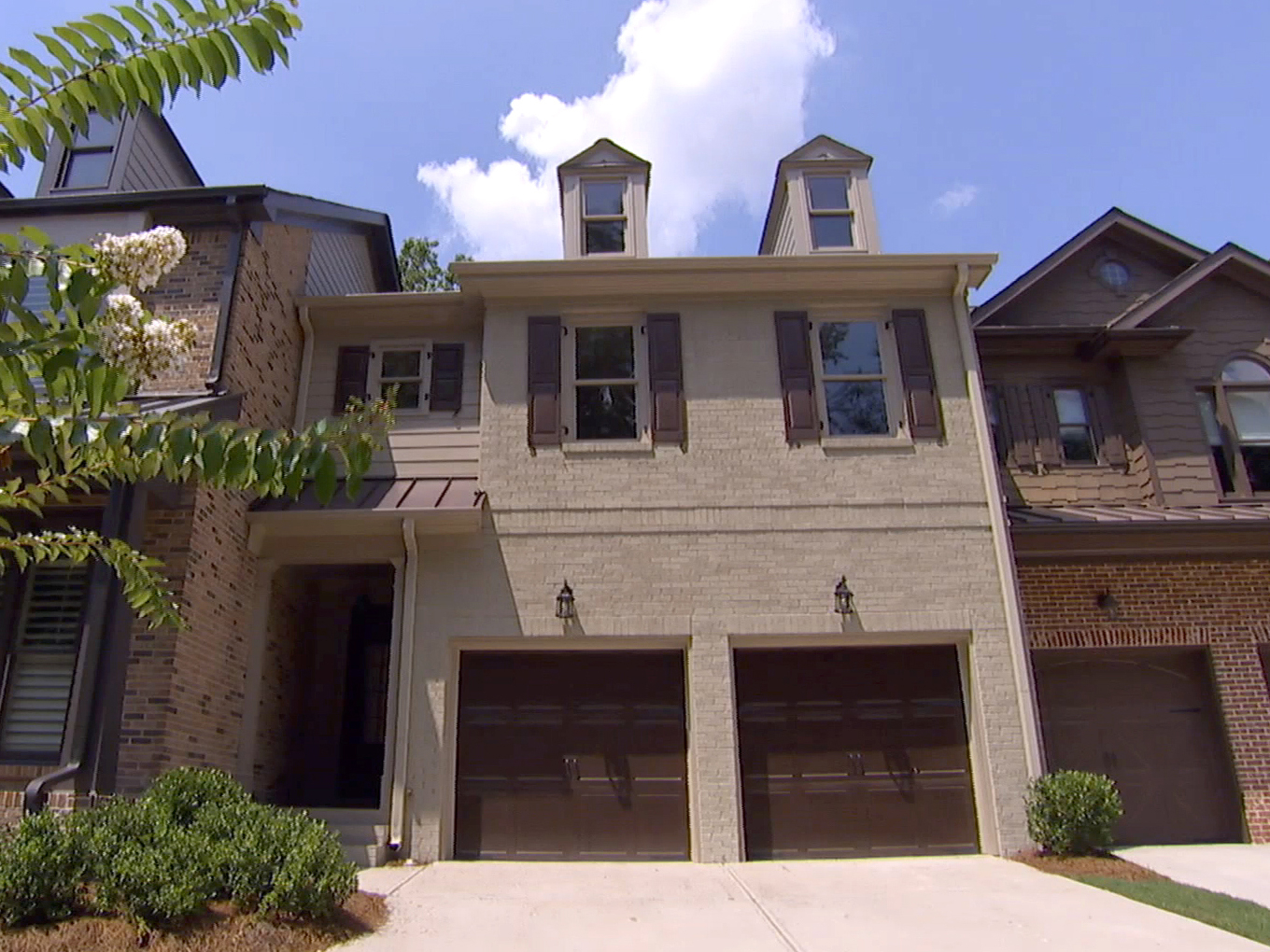 Prime Video: House Hunters: Volume 1 - Season 42