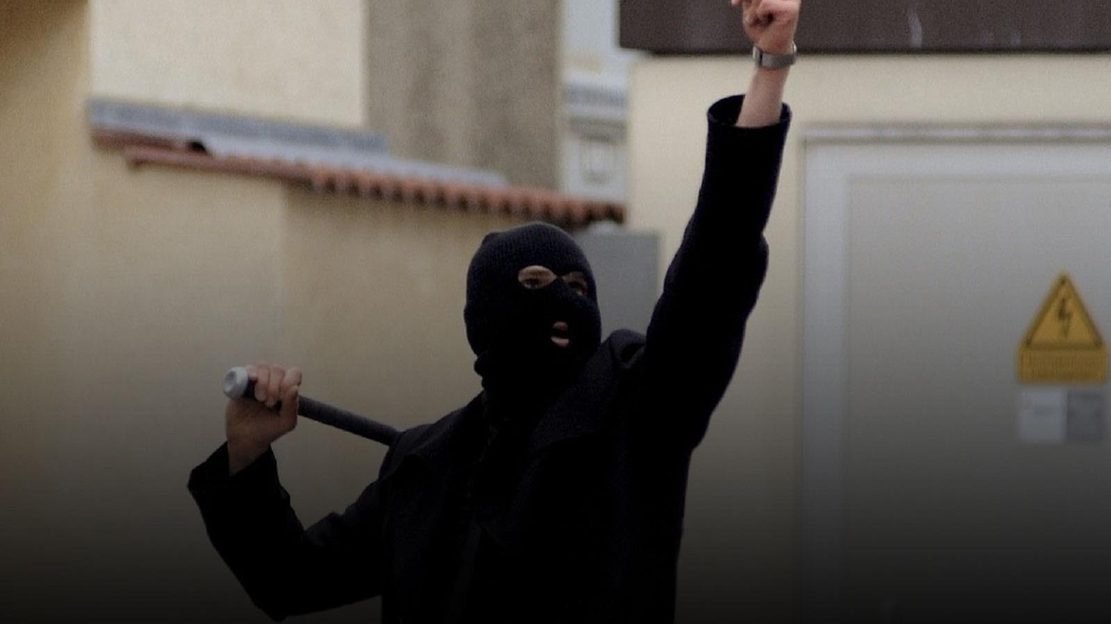 Amazon.de: Schwerkraft ... oder der Weg vom Banker zum Gangster ansehen ...