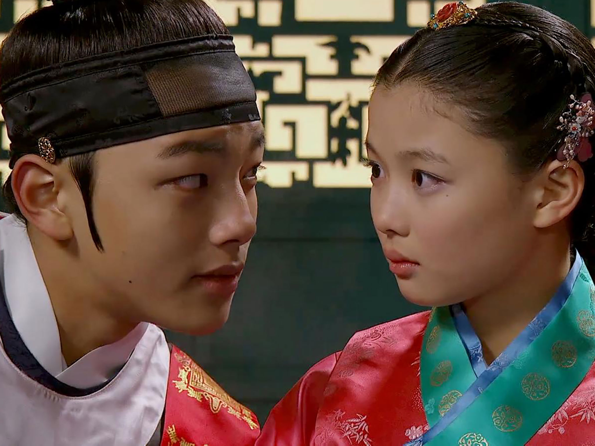 Prime Video: The Moon Embracing the Sun