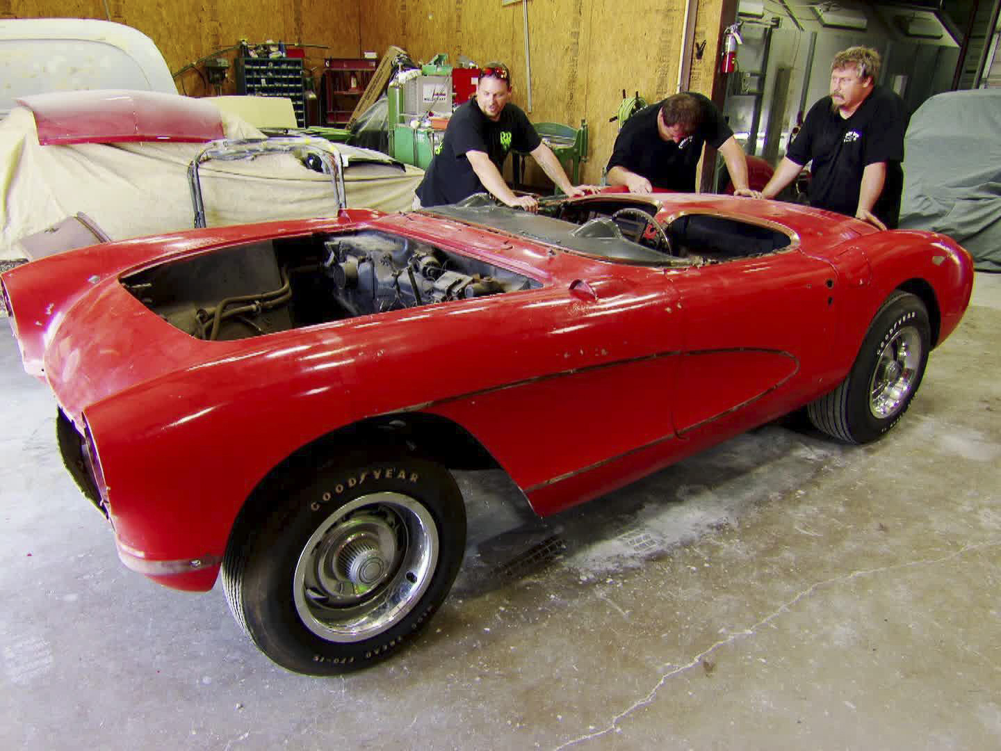 Prime Video: Misfit Garage - Season 1