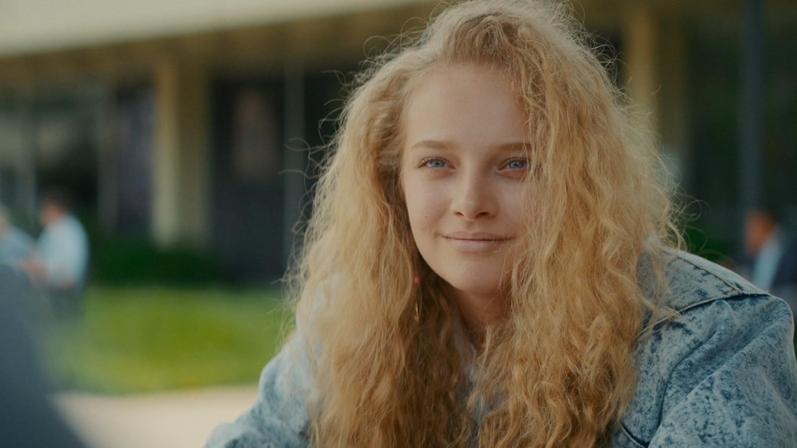 Amazon.com: El exorcismo de mi mejor amiga : Elsie Fisher, Amiah Miller, Rachel Ogechi Kanu ...