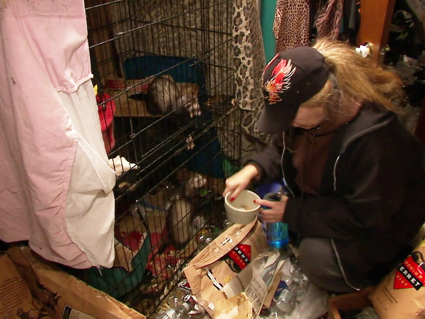 Prime Video: Hoarding: Buried Alive - Season 1