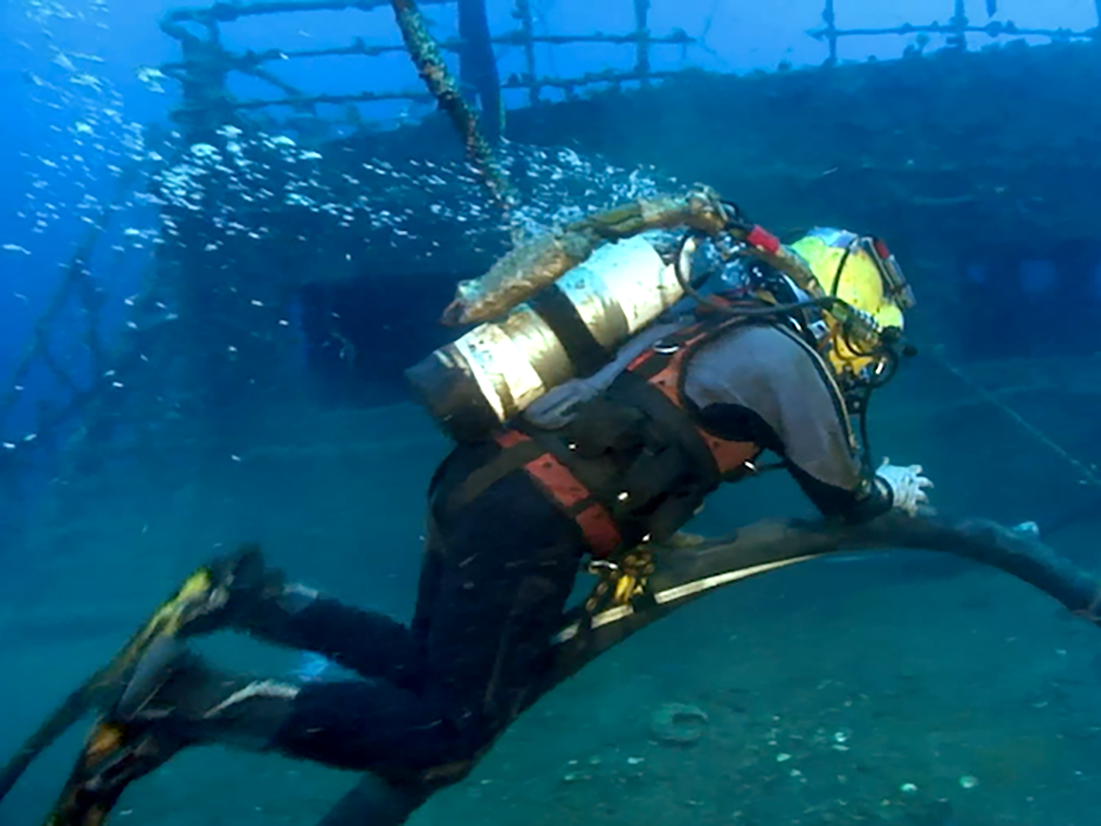 Prime Video: Salvage: Code Red