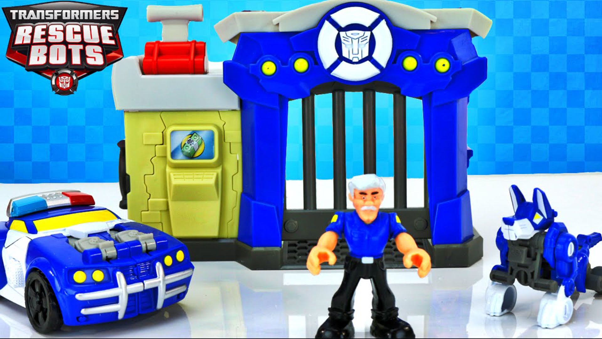 Amazon.com: TRANSFORMERS RESCUE BOTS GRIFFIN ROCK POLICE STATION AND ...