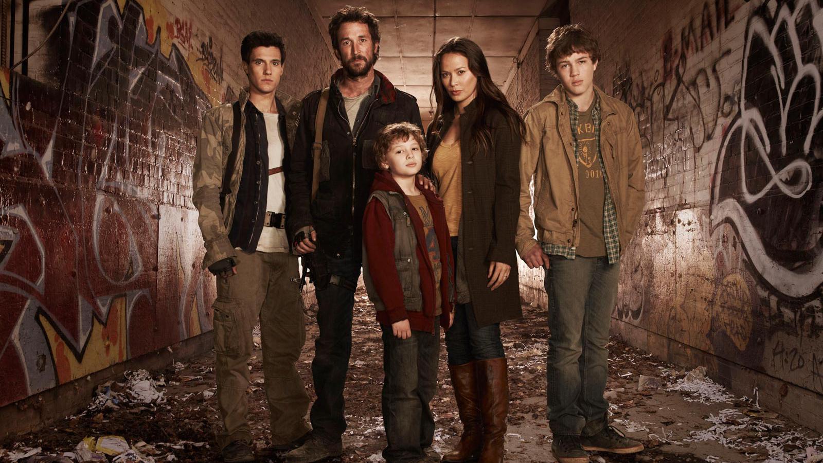 Watch Falling Skies Season 1 | Prime Video