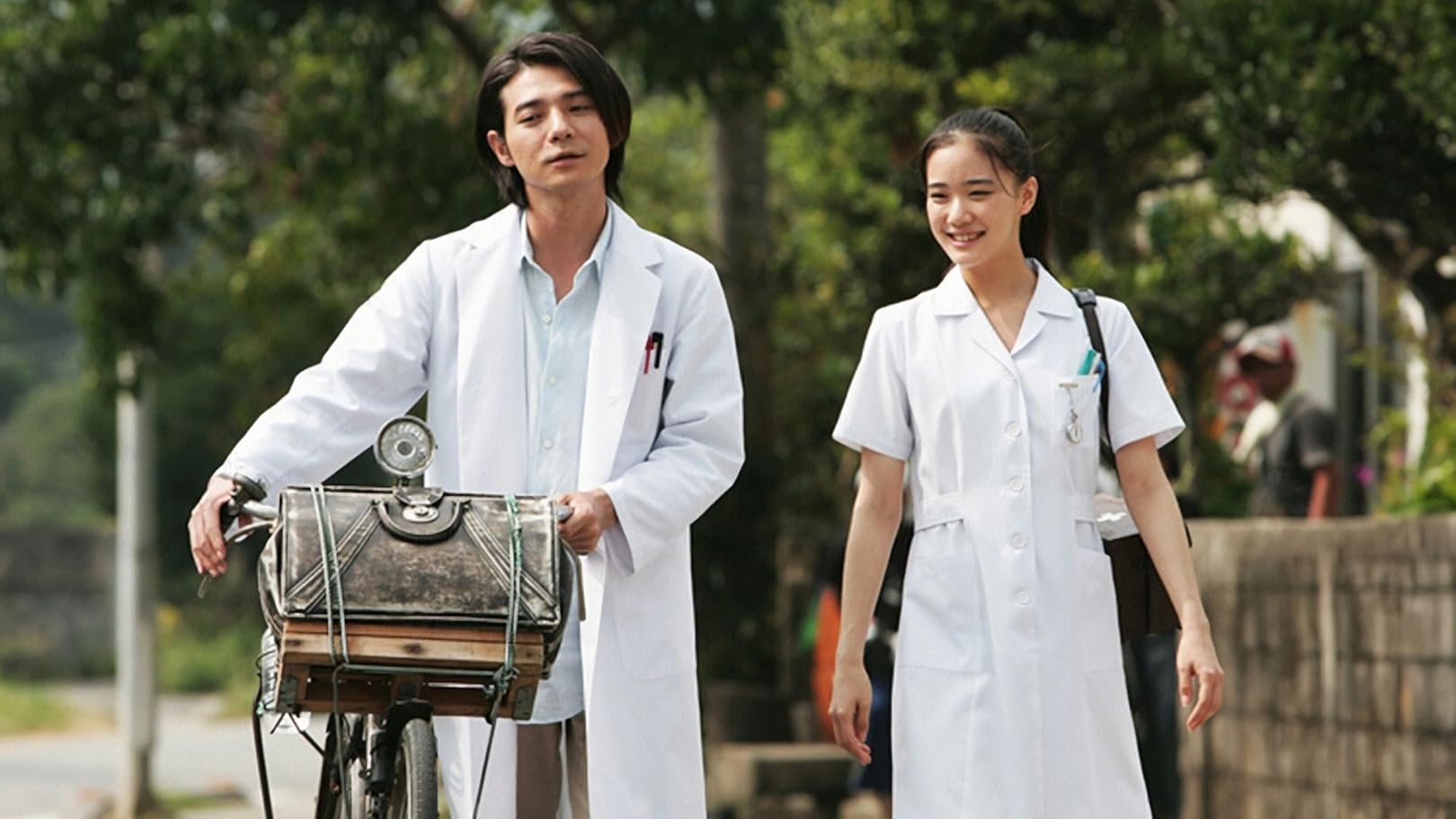 Amazon.co.jp: Dr.コトー診療所2006 : 吉岡 秀隆, 柴咲 コウ, 時任 三郎, 大塚 寧々, 蒼井 優, 泉谷 しげる, 筧 利夫, 小林 薫, 吉田紀子, 中江 功 ...