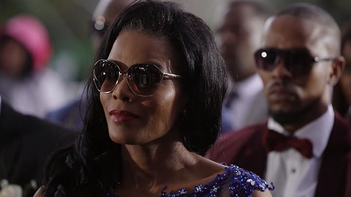 Amazon.com: The Queen : Connie Ferguson, Zandile Msutwana, Shona ...