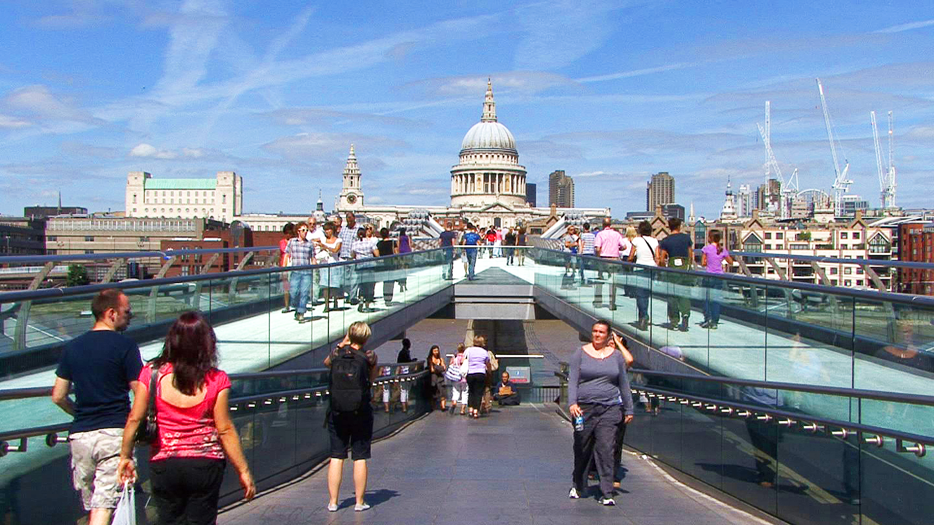 Amazon.com: Footloose in London - All the Best Sights of our Capital ...