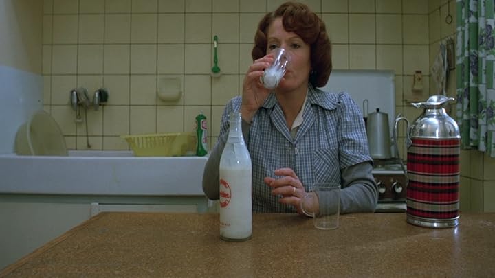 Amazon.com: Jeanne Dielman, 23, quai du Commerce, 1080 Bruxelles ...