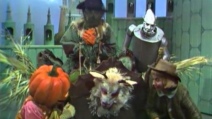 Amazon.com: The Land Of Oz : Shirley Temple, Jonathan Winters, Agnes ...