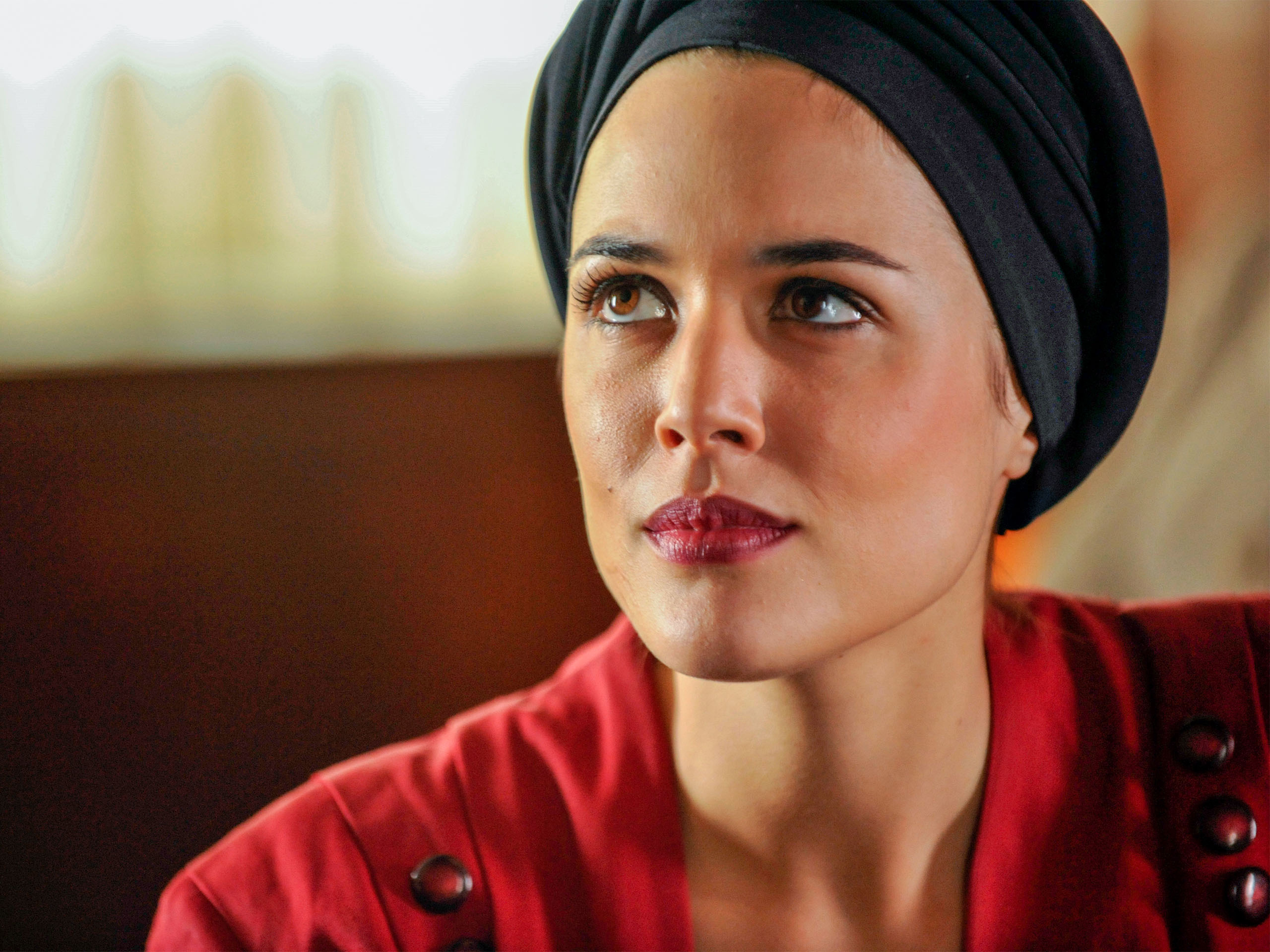 Prime Video: The Time In Between, Season 1