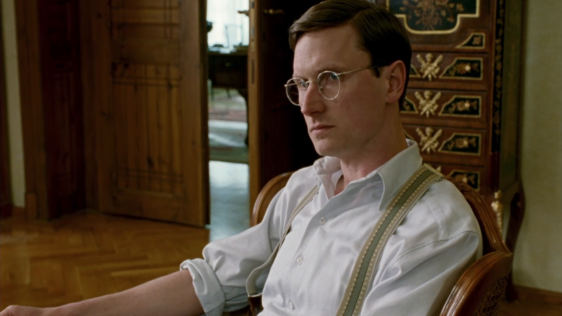 Prime Video: The Good Traitor (El embajador Kauffmann)