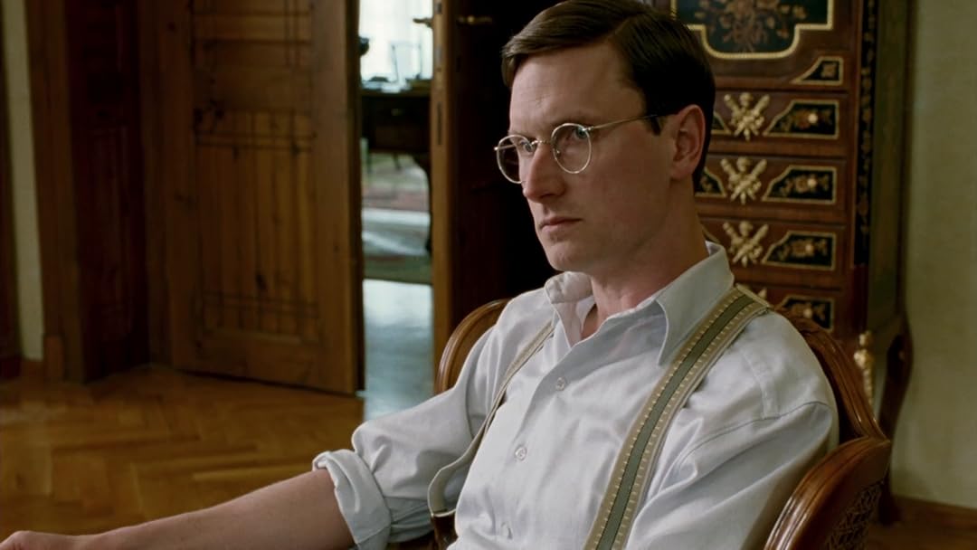 Prime Video: The Good Traitor (El embajador Kauffmann)