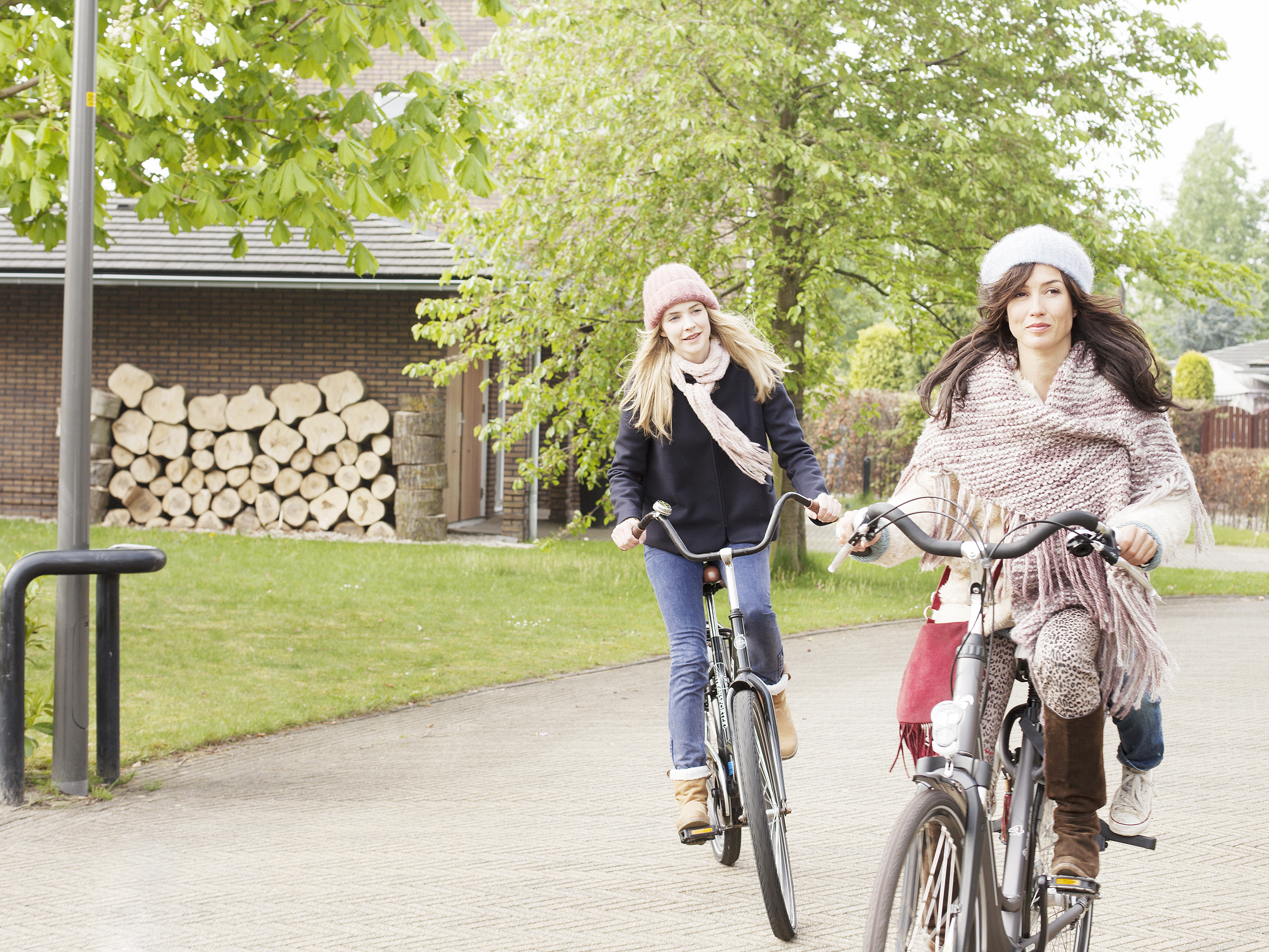 Prime Video: The Neighbors - Season 1