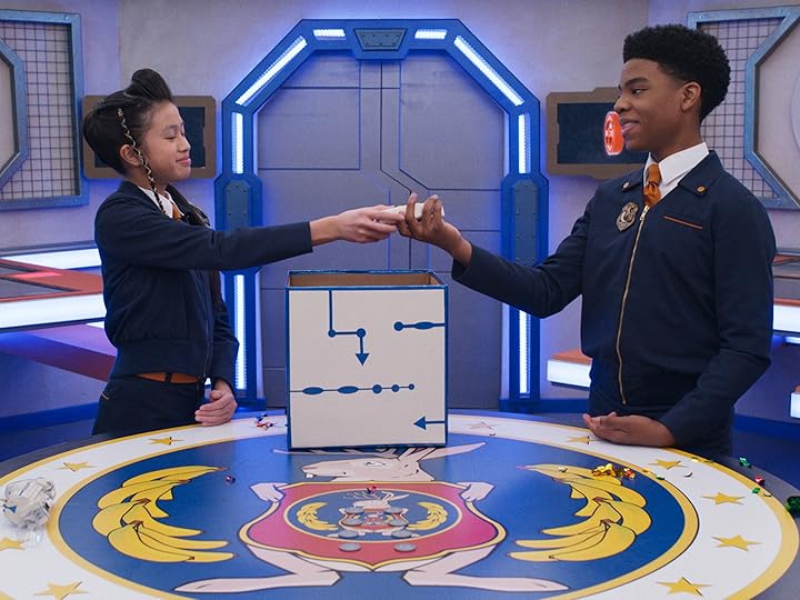 Amazon.com: Odd Squad: Book of Games & Gadget Testers : Alyssa Hidalgo ...