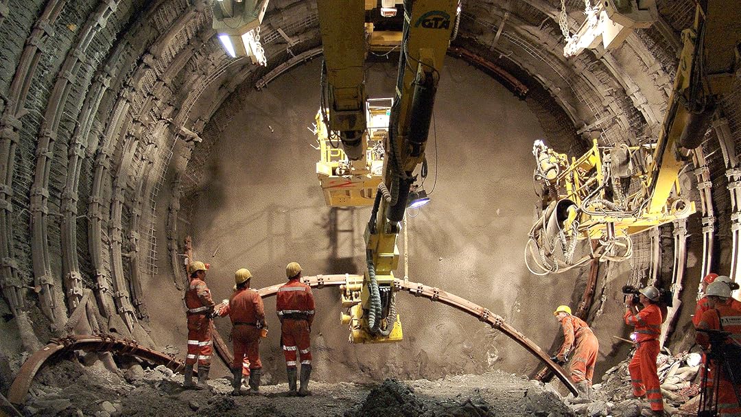 Prime Video: Mega Builders