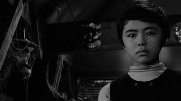 Amazon.com: Snake Girl and the Silver Haired Witch : Yûko Hamada ...