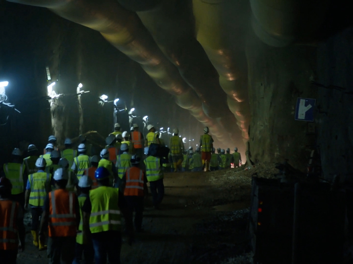 Prime Video: Alien Dimensions: UFOs and the E.T. Presence - Season 1