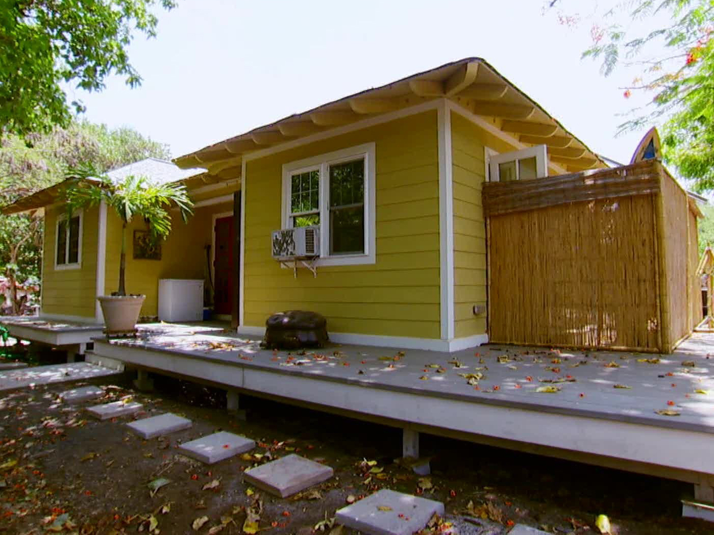 Prime Video: Hawaii Life - Season 1