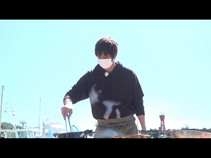 Prime Video: MOCO'S TRAVEL KITCHEN